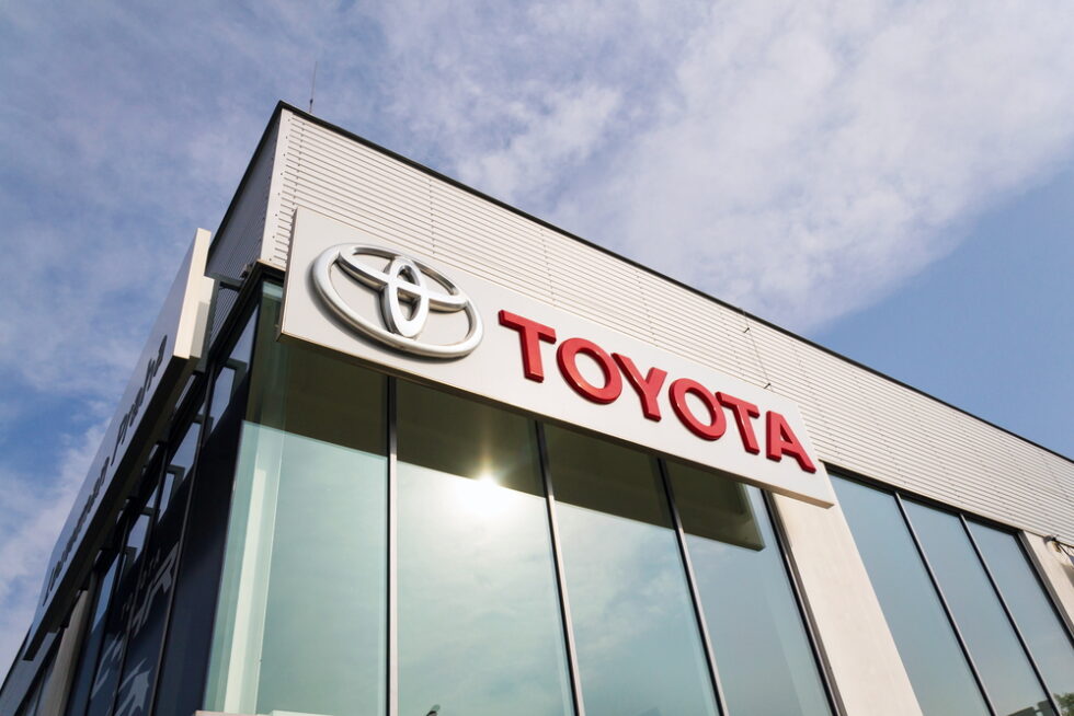 Toyota Recalls 162,000 Tundra Pickup Trucks Over Multimedia Display ...