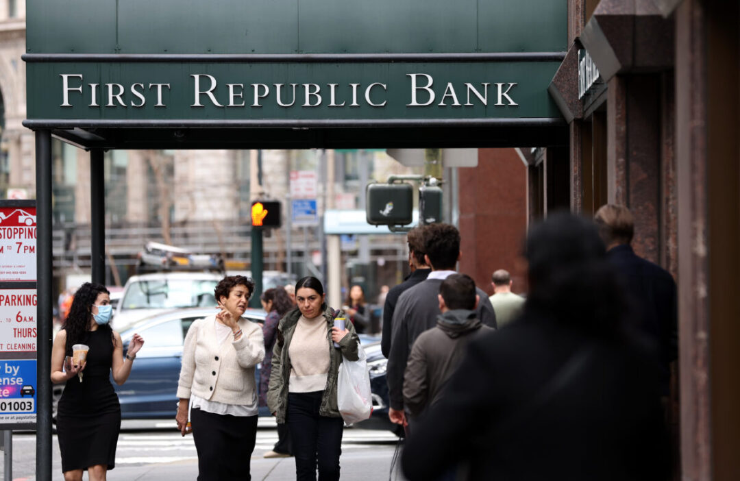 U.S. Banks Race to Repair IT Weaknesses Exposed by Powerful Mythos AI ...