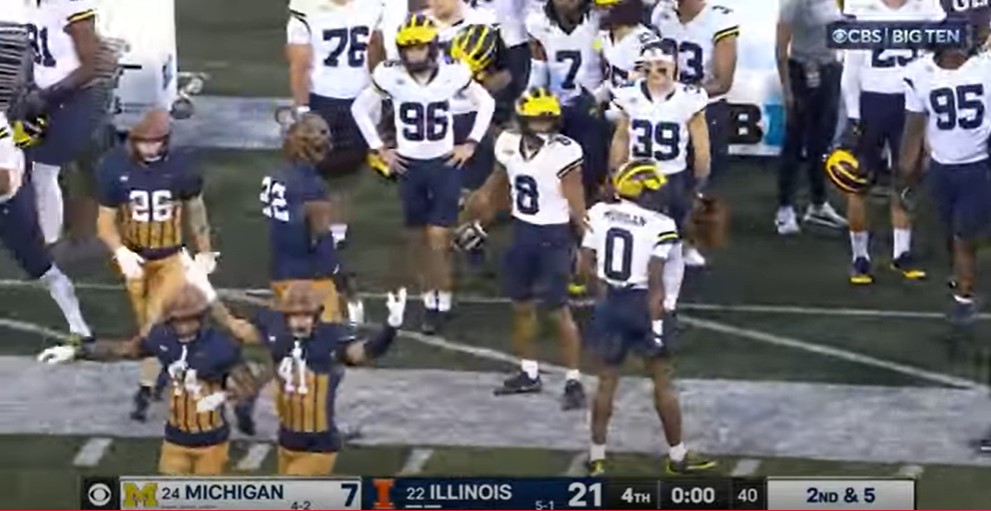 Luke Altmyer Leads No. 22 Illinois to 21-7 Victory Over No. 24 Michigan ...