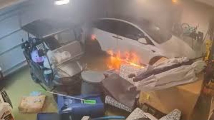 Tesla Catches Fire in Flooded Garage During Hurricane Helene – [your]NEWS