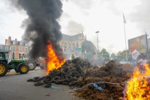 French Farmers Protest Mercosur Agreement and EU’s ‘Net-Zero’ Policies ...