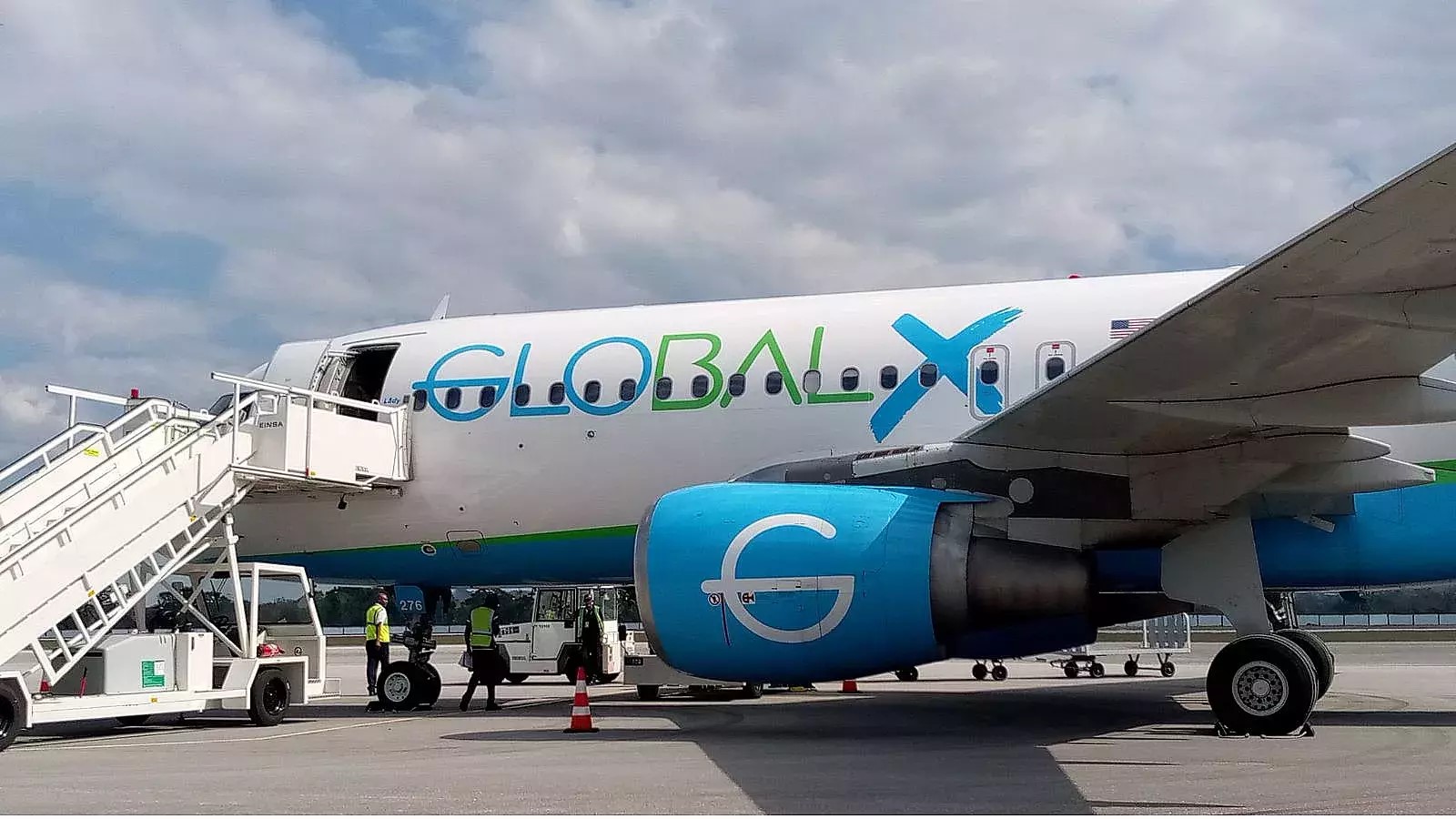 104 Cubans arrive on the island on the first deportation flight from ...