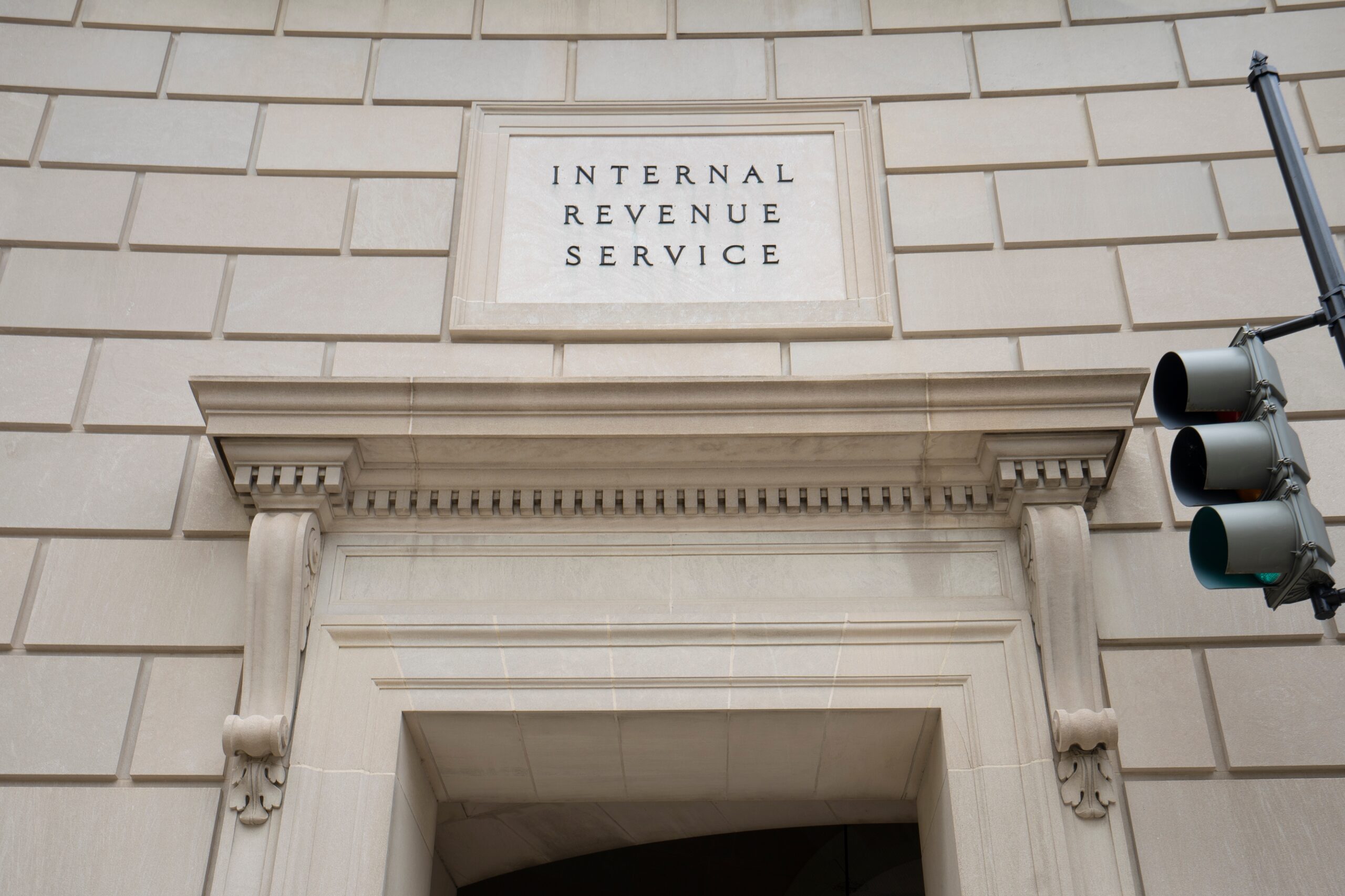 IRS Refuses to Share Addresses of Illegal Immigrants with ICE, Citing ...
