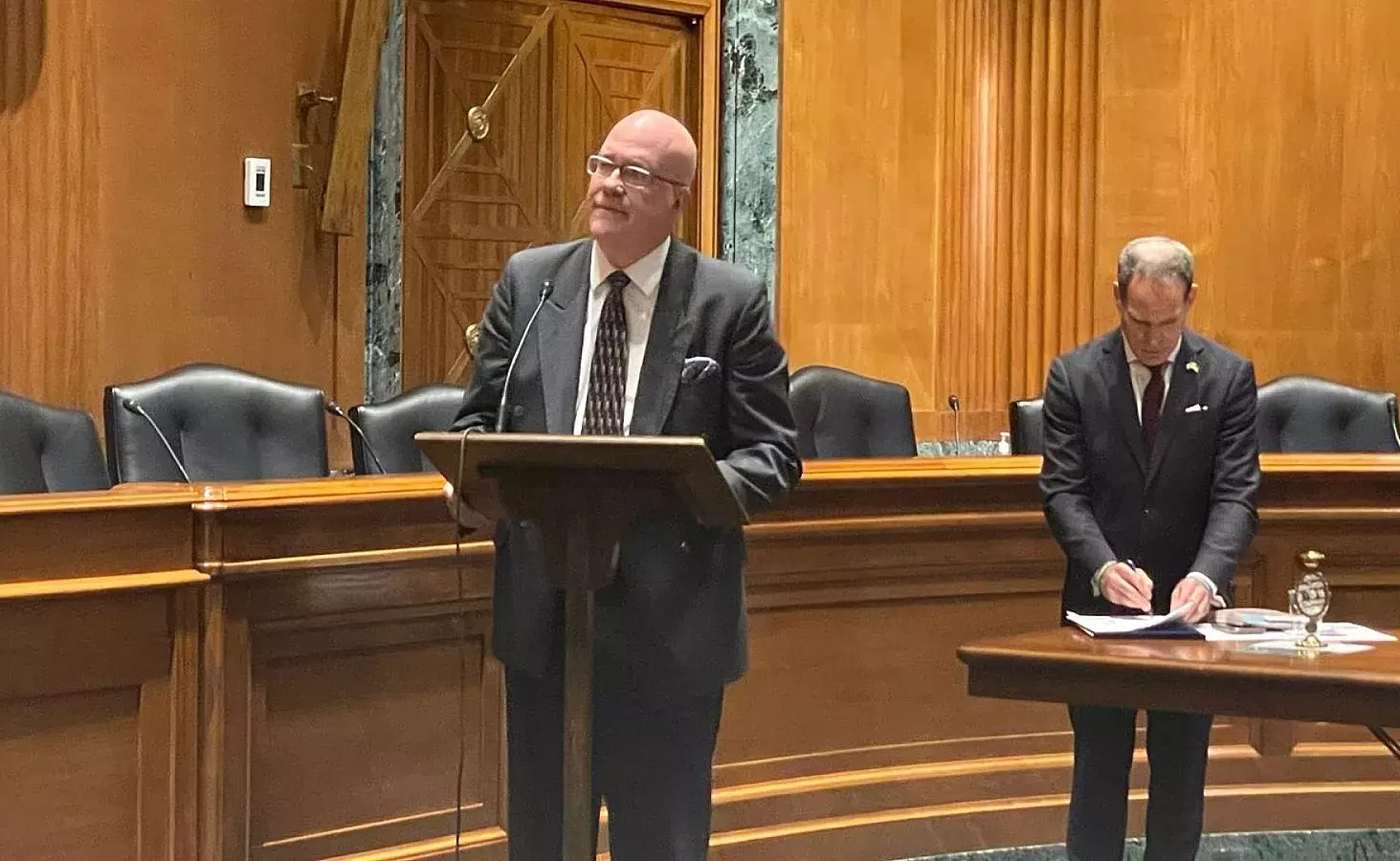 Cuban exile meets with Ukrainian Americans in Washington, DC – [your]NEWS