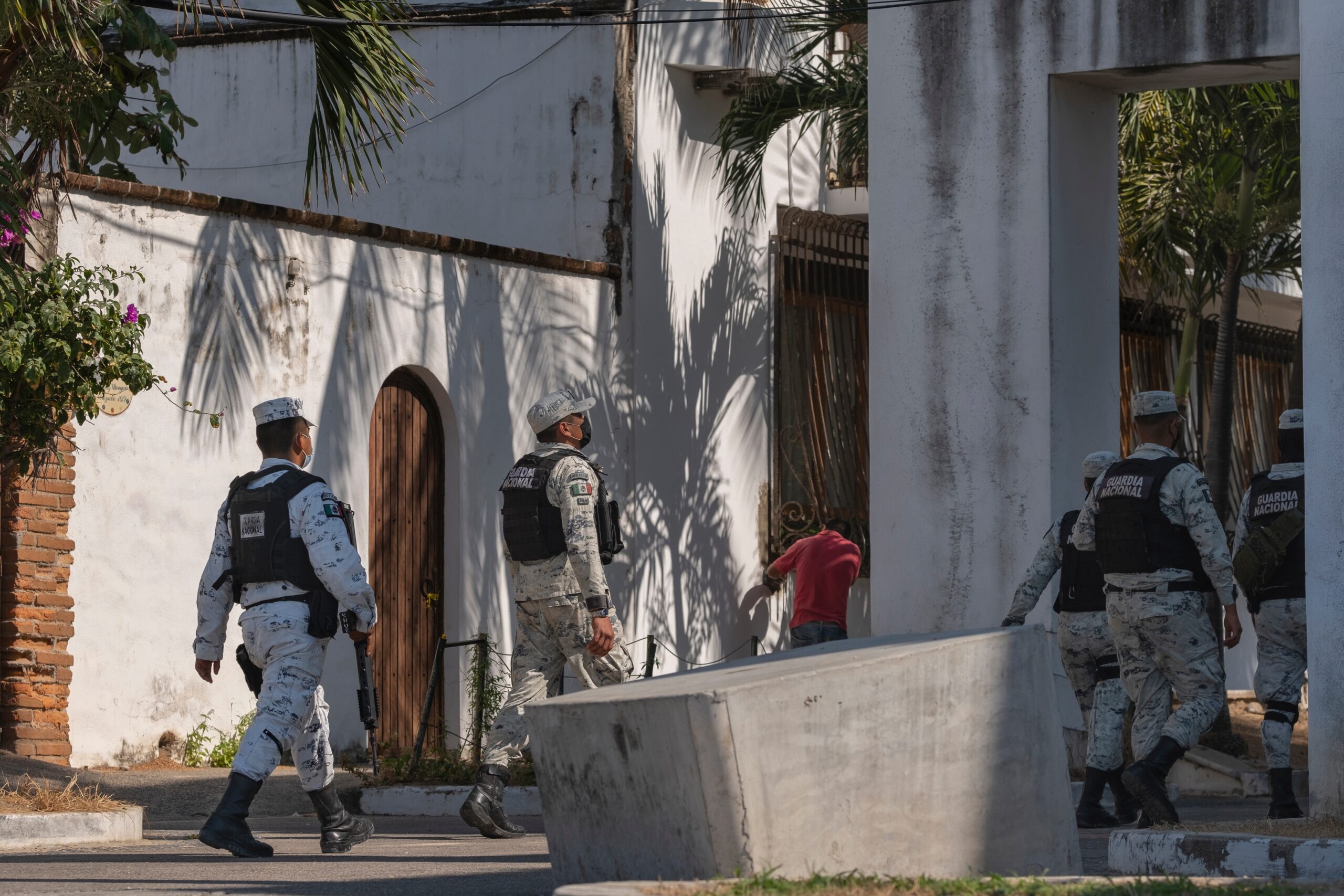 FBI Security Breach by Cartel-Linked Hacker Led to Murders, DOJ Audit ...