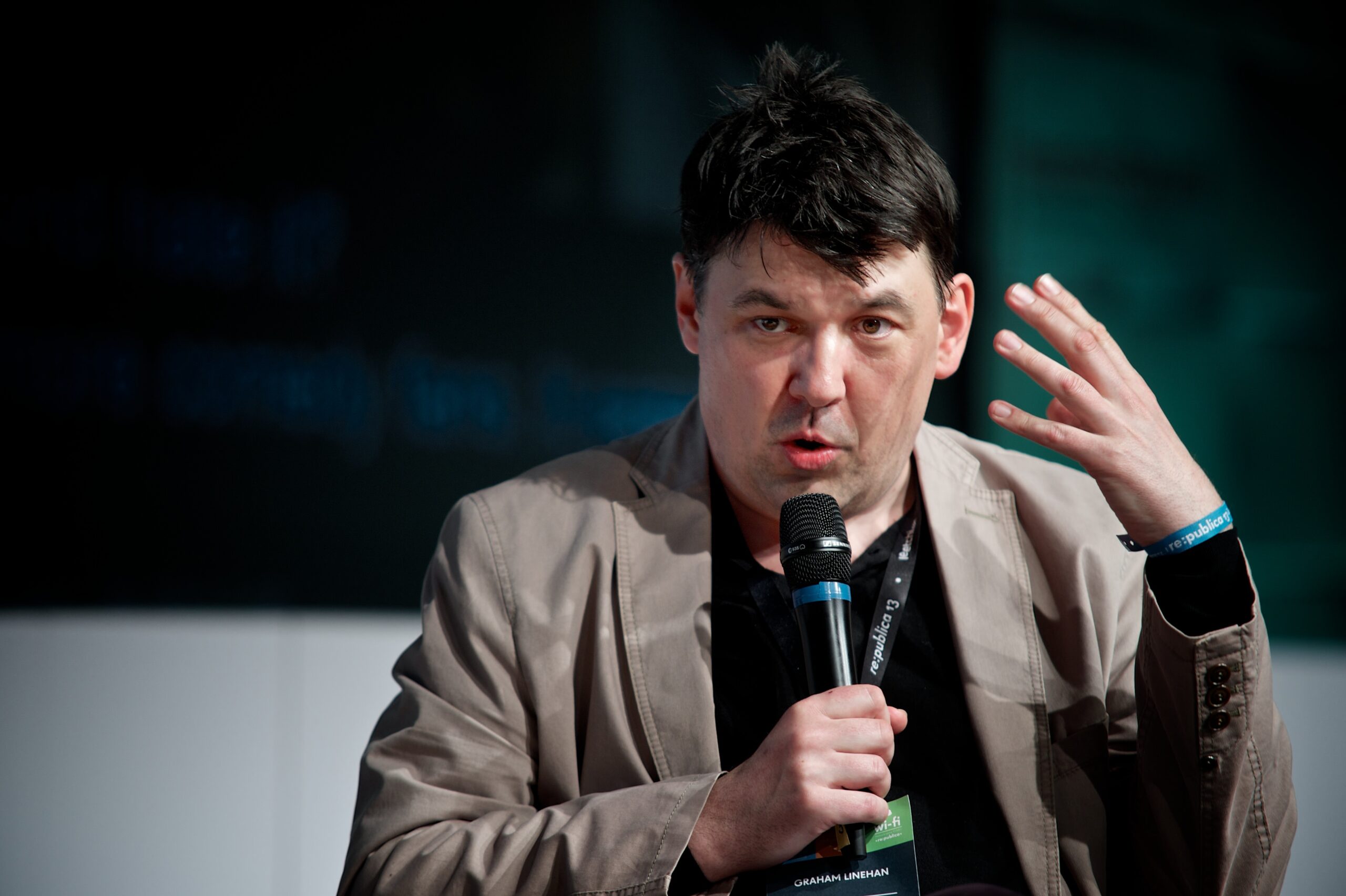 Graham Linehan Says He Was Arrested by Armed Police in London Over ...