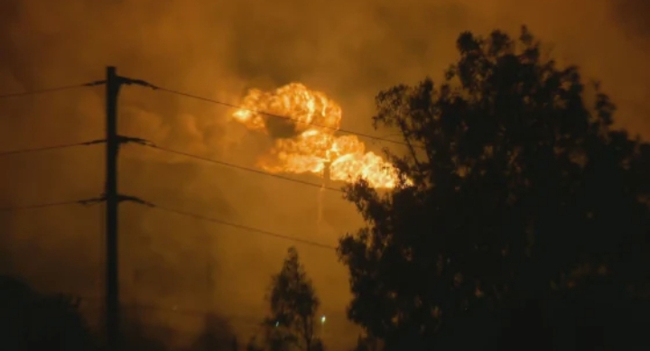 Large Fire Erupts at Chevron Refinery in El Segundo – [your]NEWS