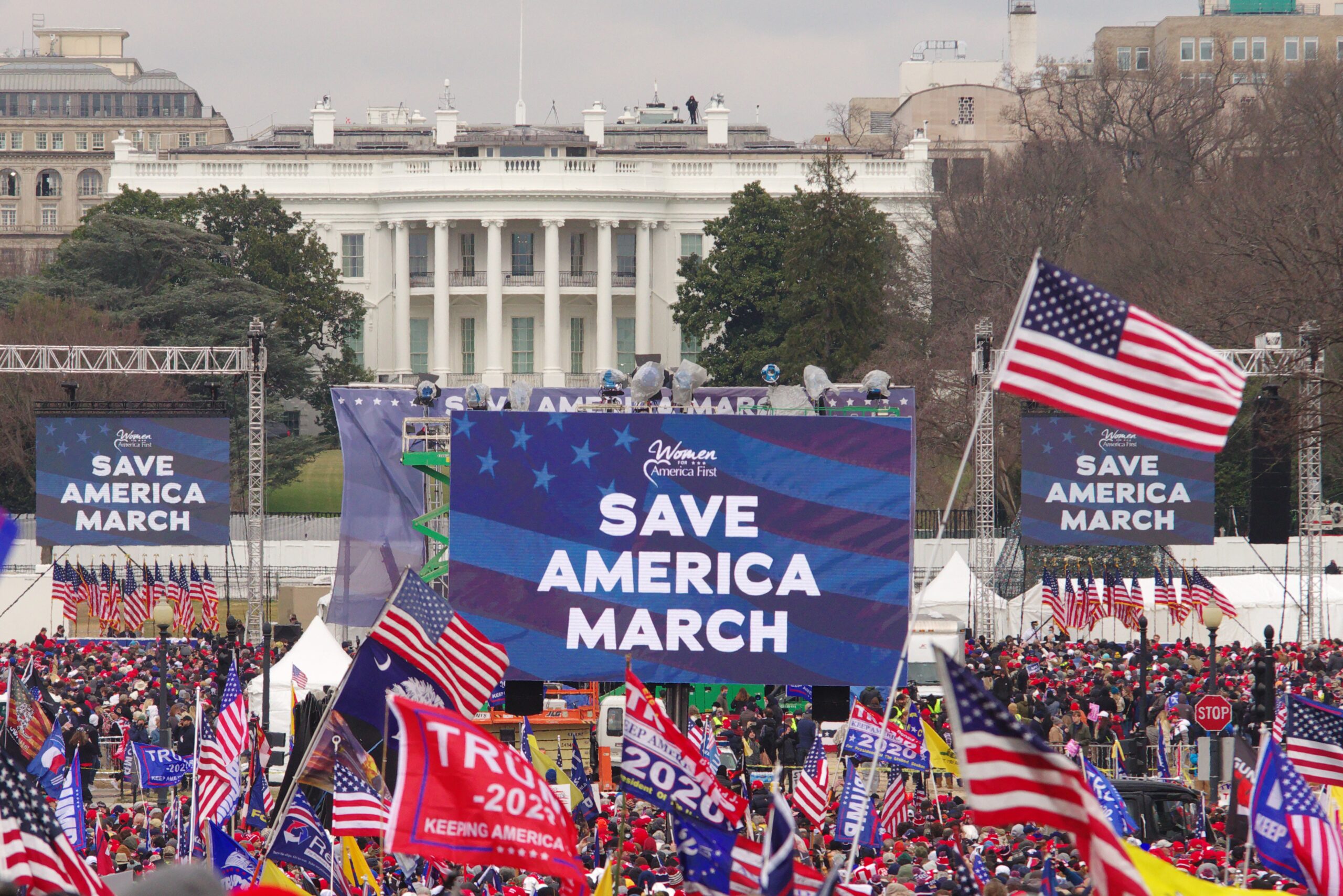 FBI Informants Warned of Armed Threats, Antifa Presence Weeks Before J6 ...