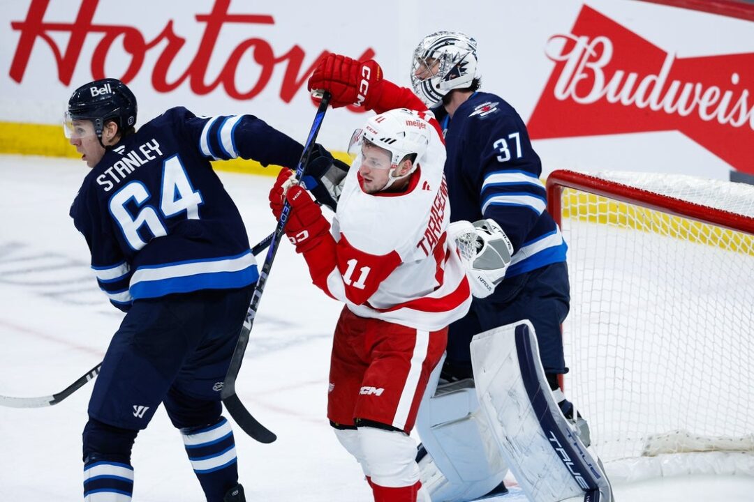 Red Wings ride point streak into clash with Jets – [your]NEWS