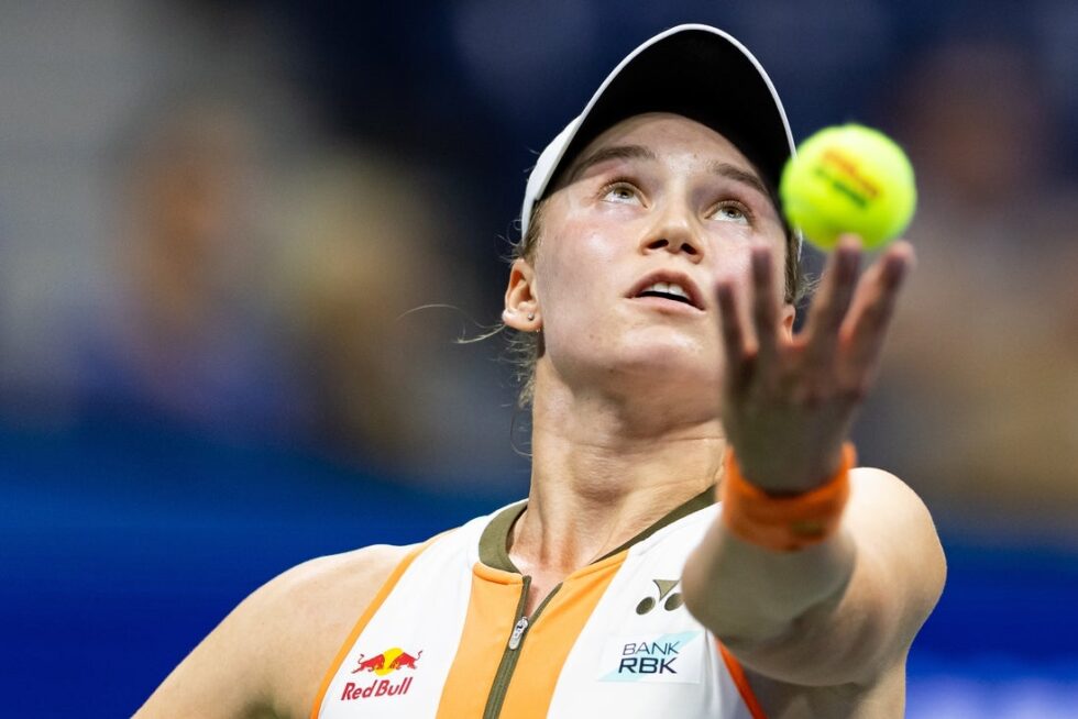 Elena Rybakina trounces Iga Swiatek to reach Australian Open semis ...