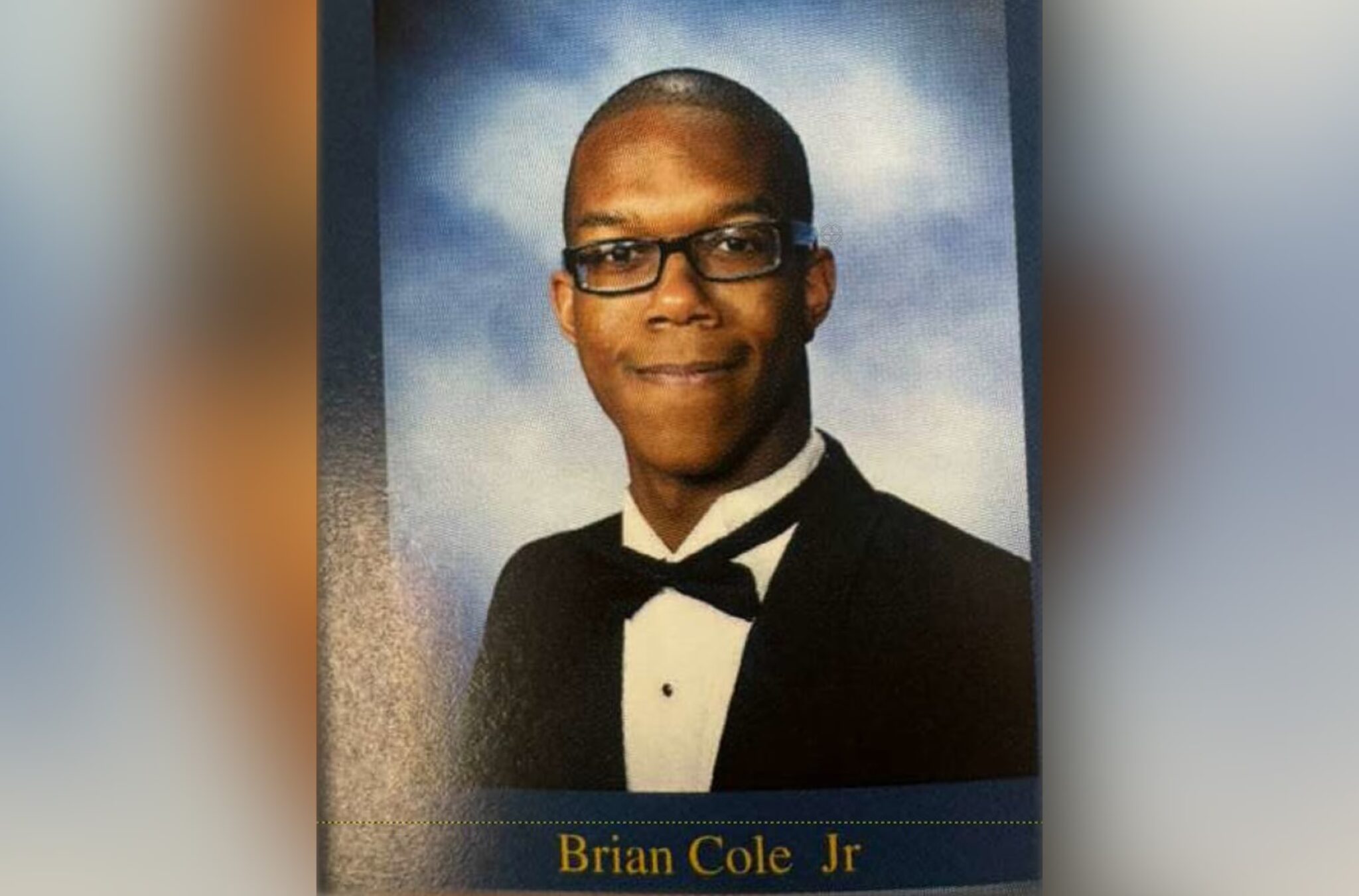 Judge Orders Jan. 6 Pipe Bomb Defendant Held Without Bail as Case ...