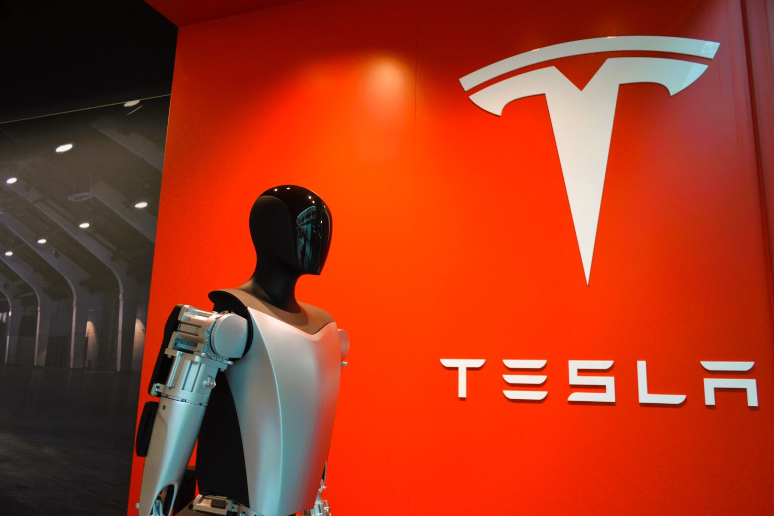 Tesla’s California Factory to Transition From Cars to Humanoid Robots ...