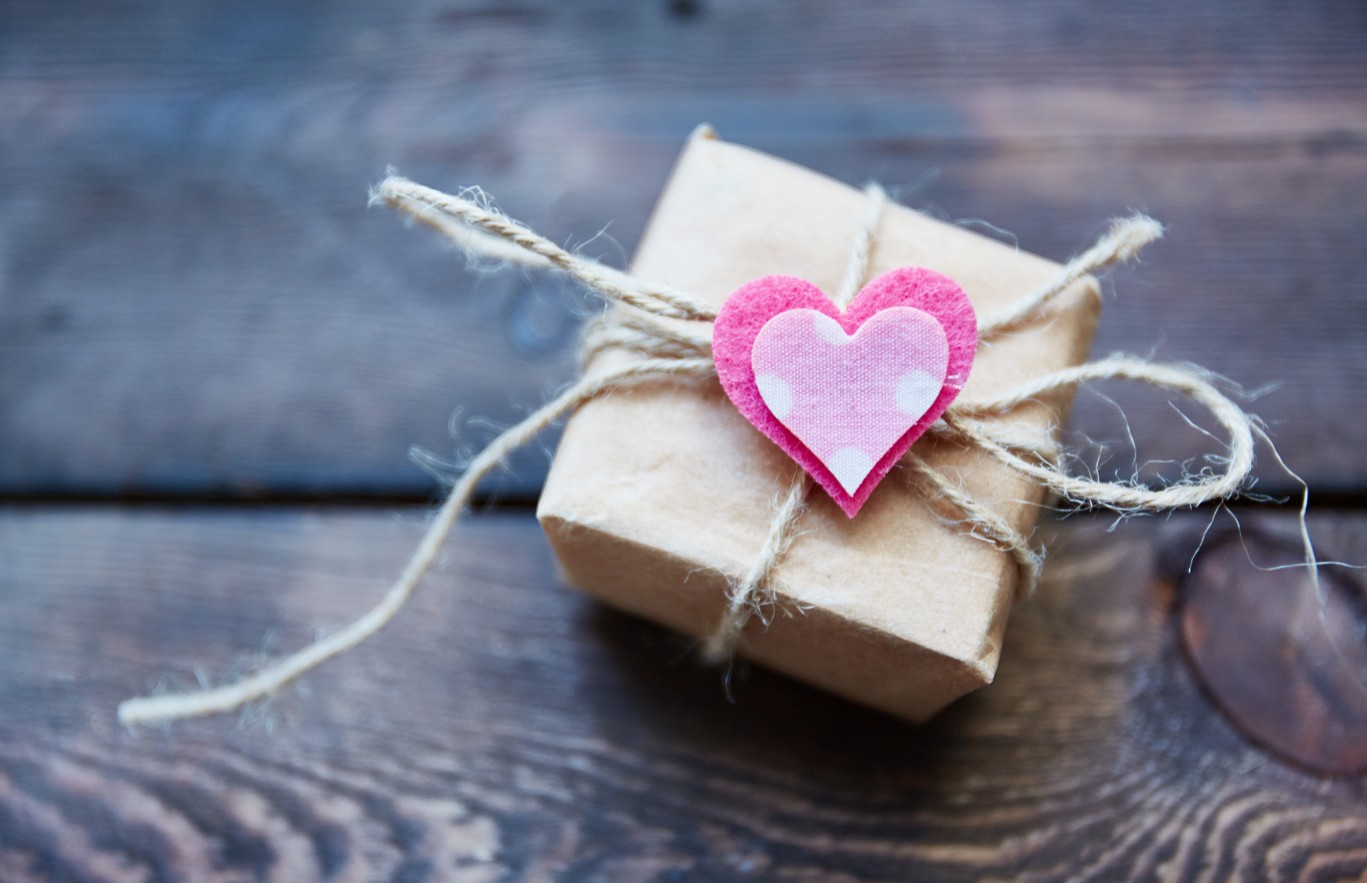 Love, Actually: A Curated Valentine Gift Guide for Style, Comfort, and ...