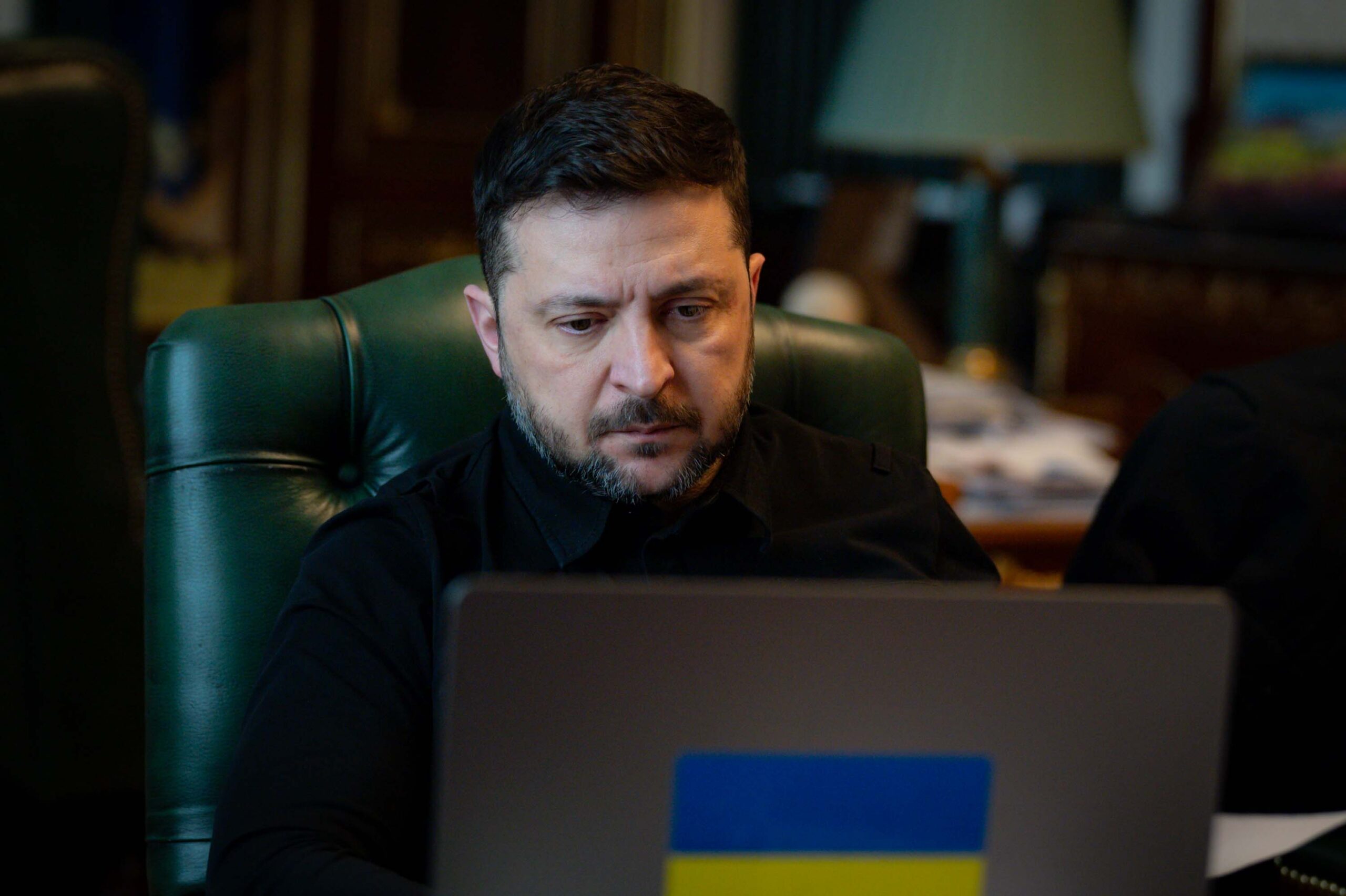 Zelensky Ready to Talk to Putin on Key Territorial and Nuclear Issues ...