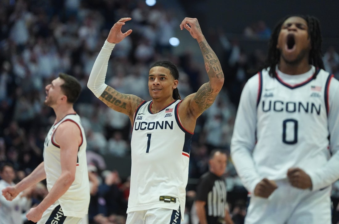 Top 25 roundup: No. 6 UConn pummels No. 15 St. John’s – [your]NEWS