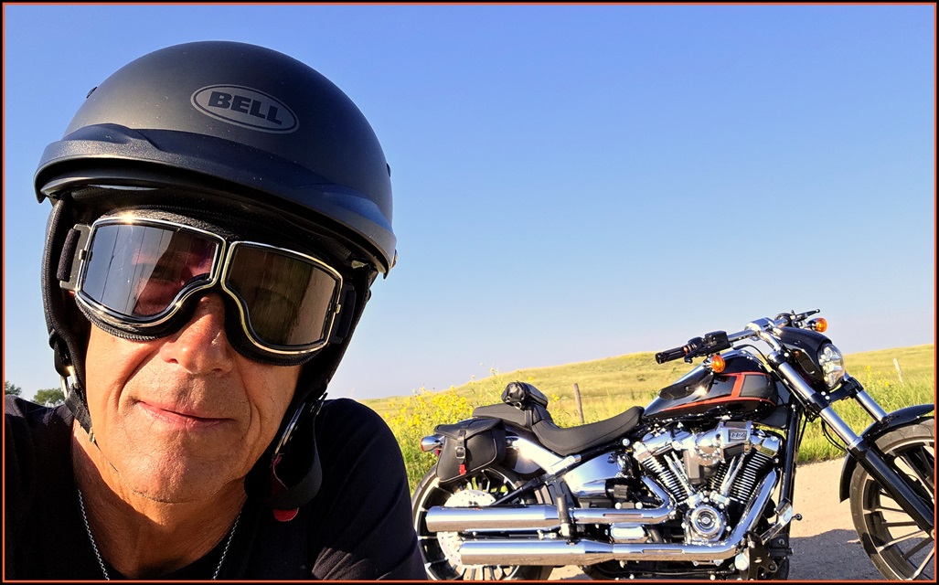 Harley Heart Hunter: 34 Days, 21 States, 8,000 Miles in Search of Love ...