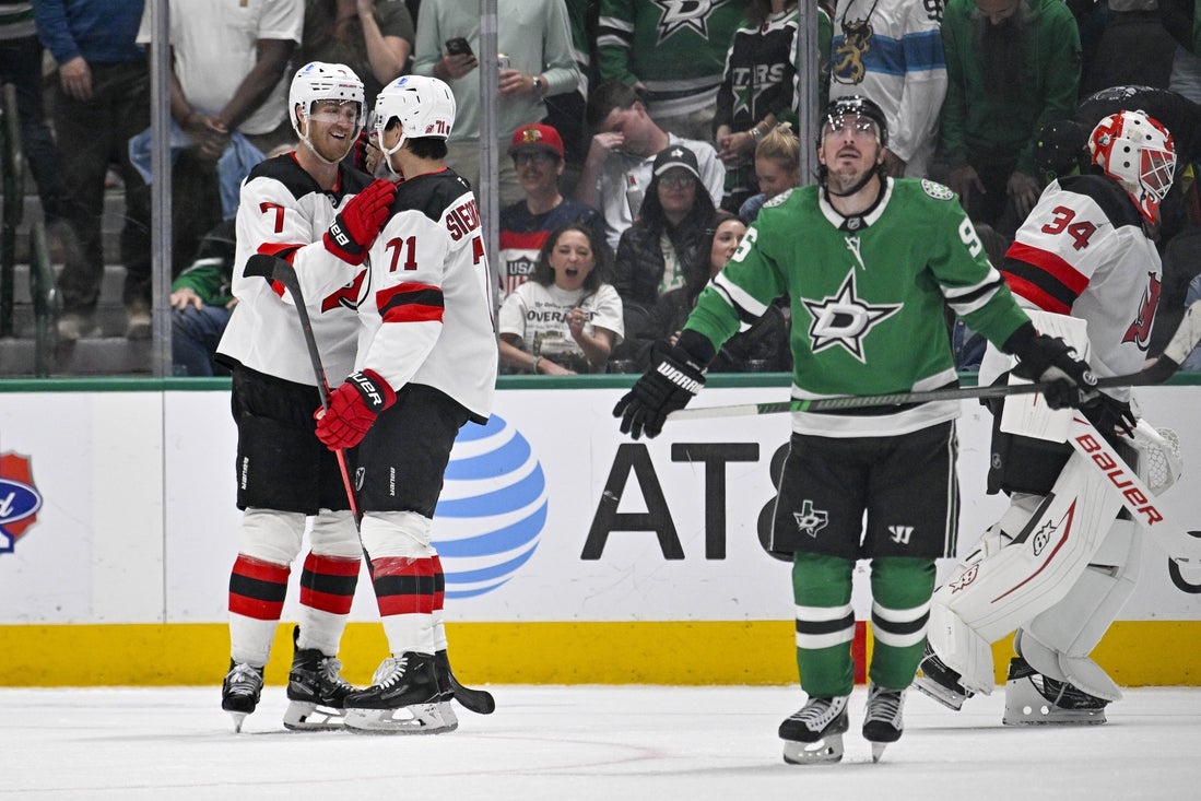Devils score 4 goals on first 5 shots, hold off Stars – [your]NEWS