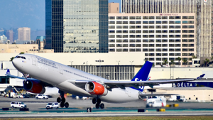 LAX OKs hike in fees for Uber, Lyft, taxi, limousine drivers – [your]NEWS