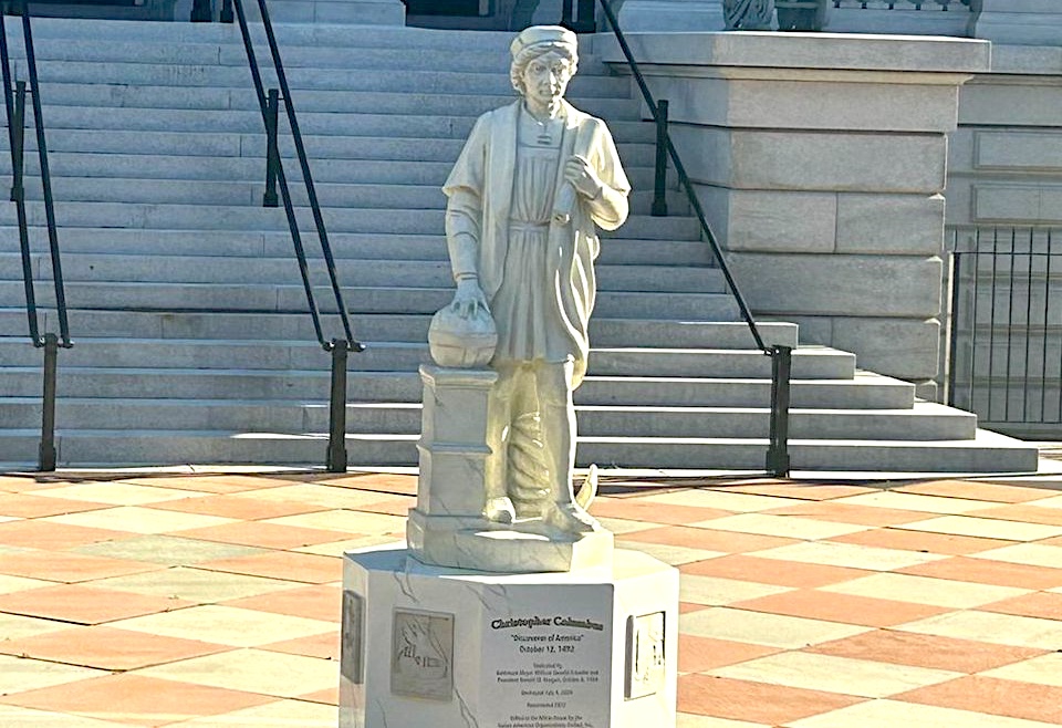Restored Columbus Statue Installed Near White House After ...