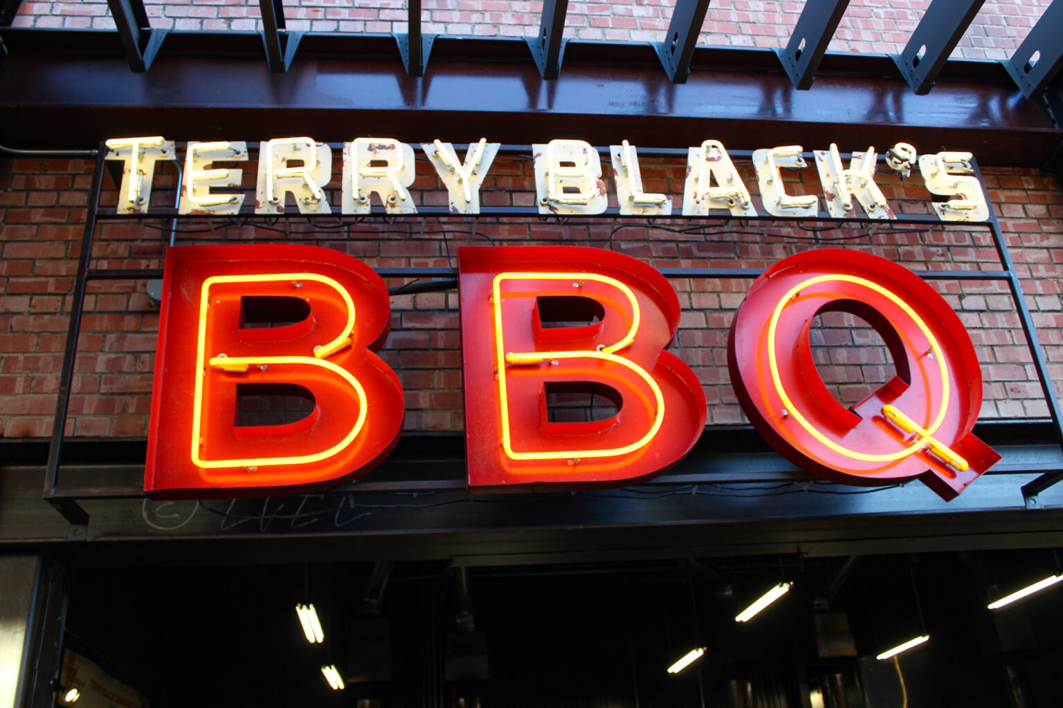 One of Texas’ Most Famous BBQ Spots is Headed to Houston – [your]NEWS