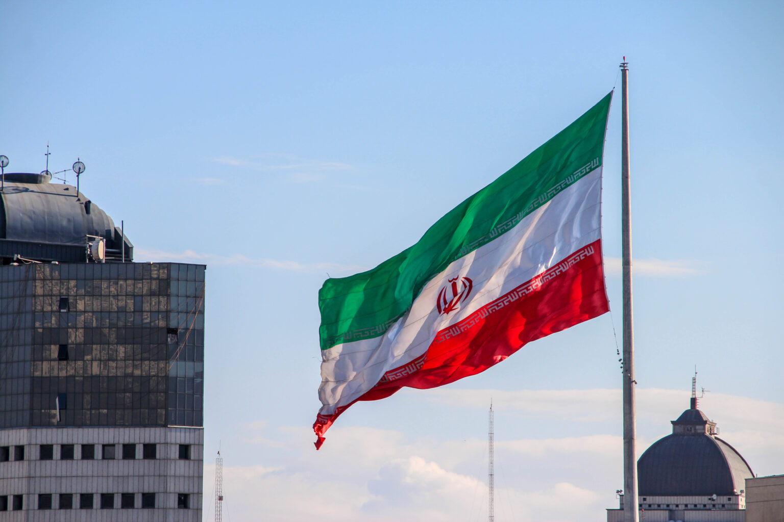 Pakistan Steps Up Mediation as Delegation Arrives in Tehran to Restart ...
