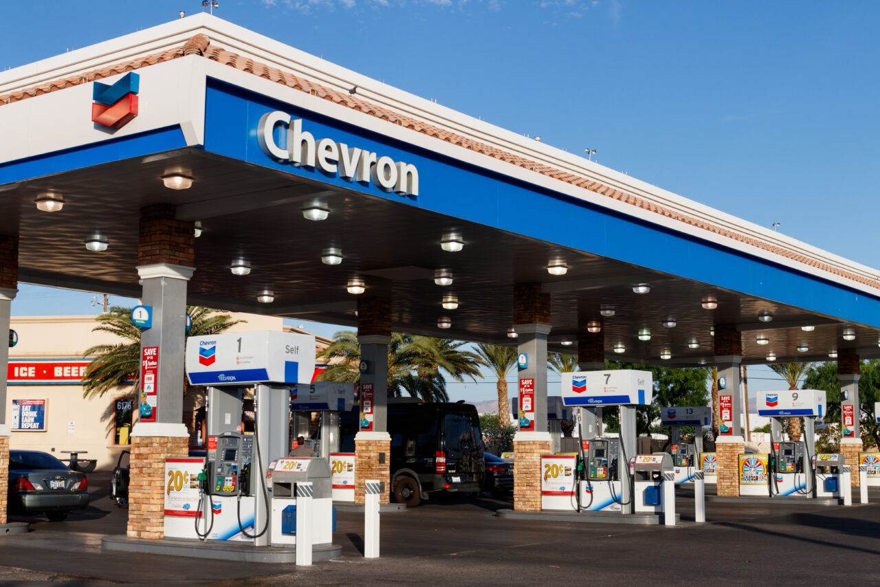 Chevron Expands Venezuelan Oil Imports as U.S. Supply Chain Adjusts to ...