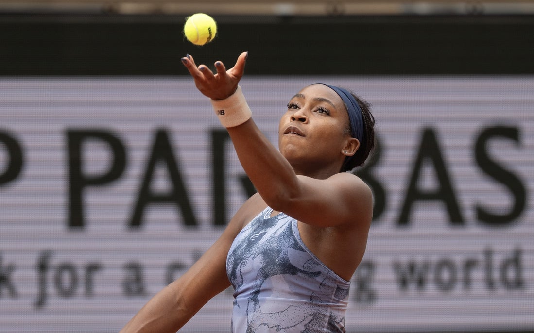 Coco Gauff wins after ‘mini car accident’ at French Open – [your]NEWS