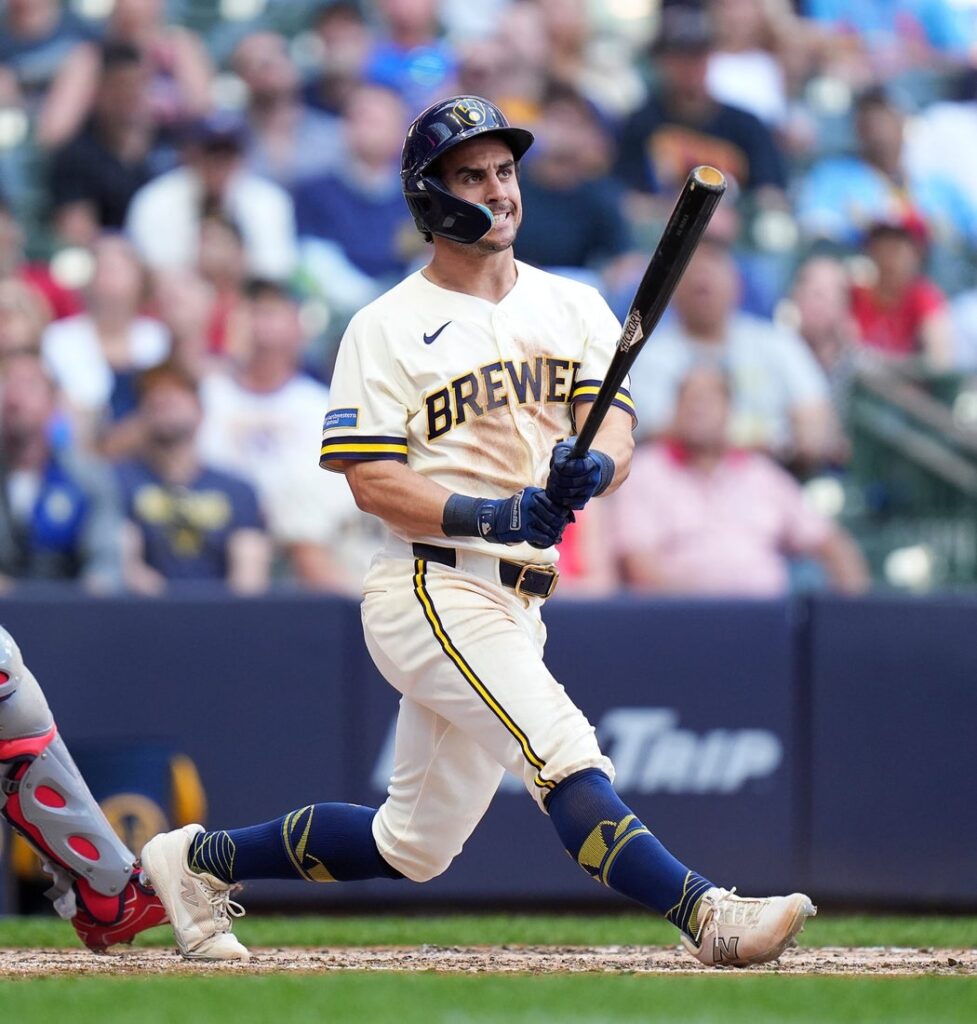 Brewers get hits late, edge Cardinals for series sweep – [your]NEWS