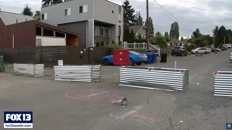 Seattle Residents Use Road Barricades To Fight Aurora Avenue Gun ...