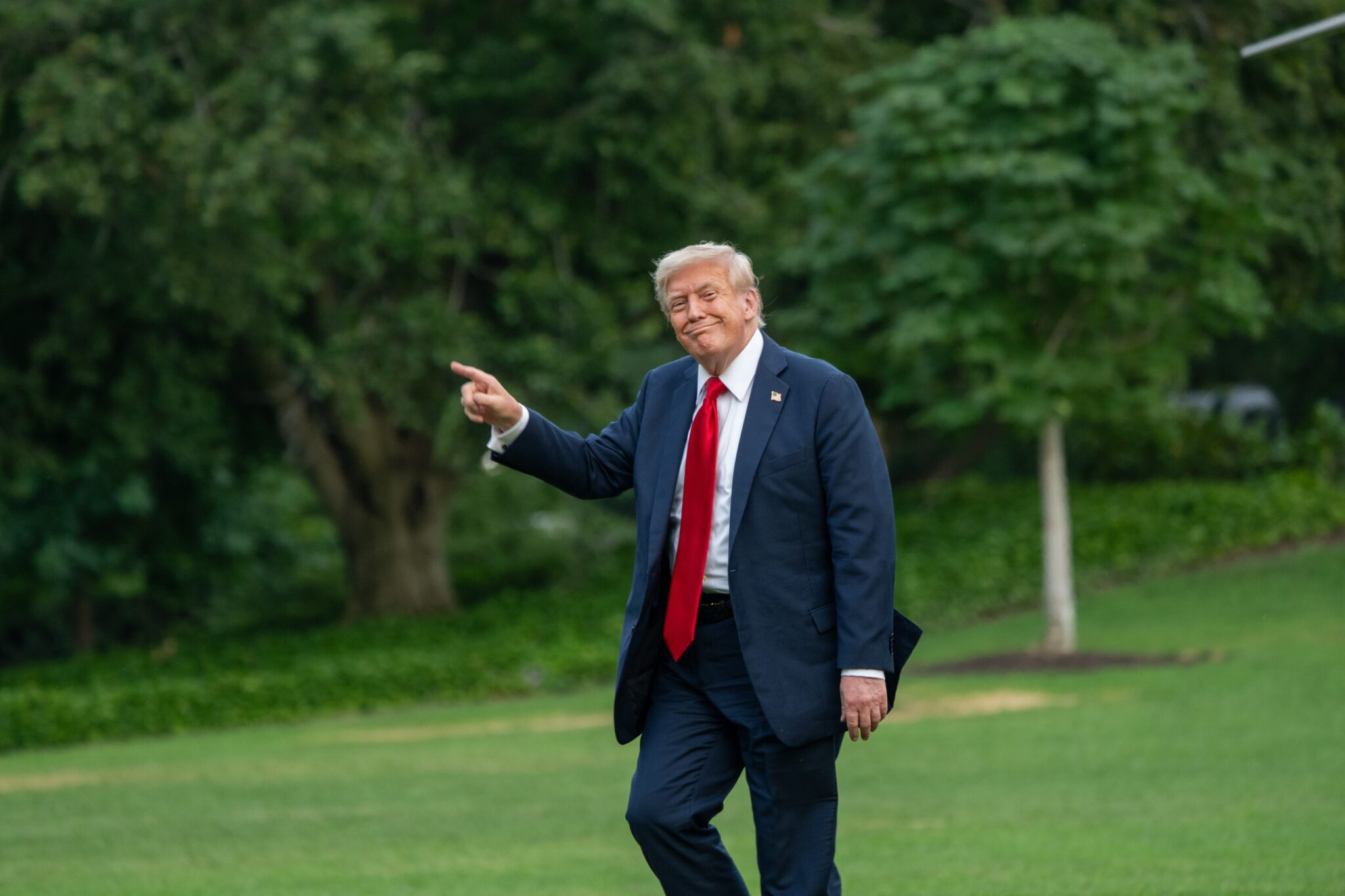 Trump Says Walter Reed Physical Found ‘Everything Checked Out Perfectly ...