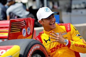 Palou Matches Zanardi’s Record With Fifth Straight Pole at Road America ...