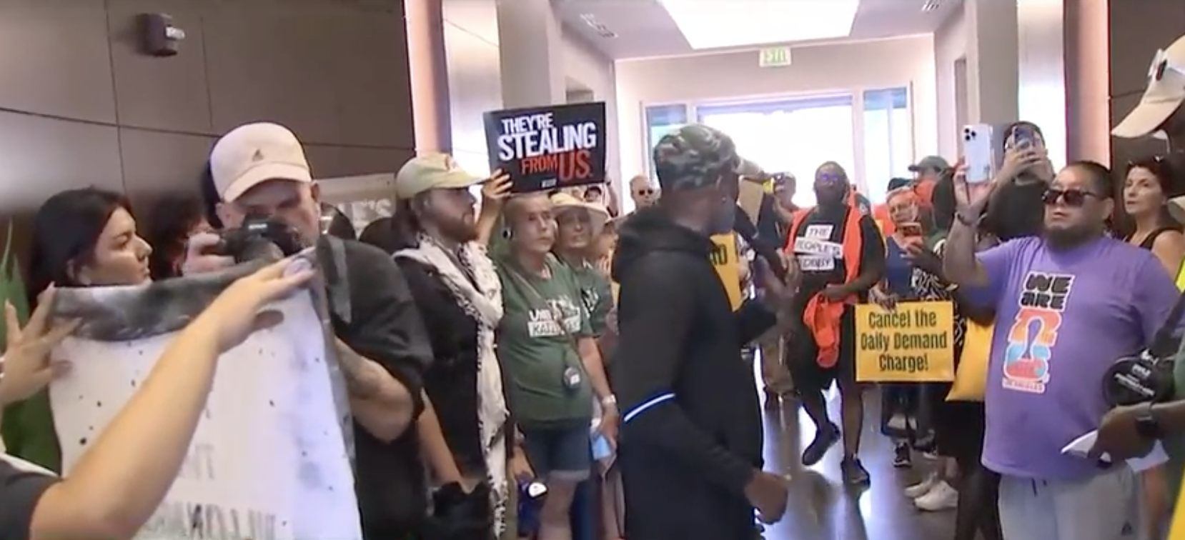NV Energy Customers Wait Outside in Triple-Digit Heat During PUCN ...