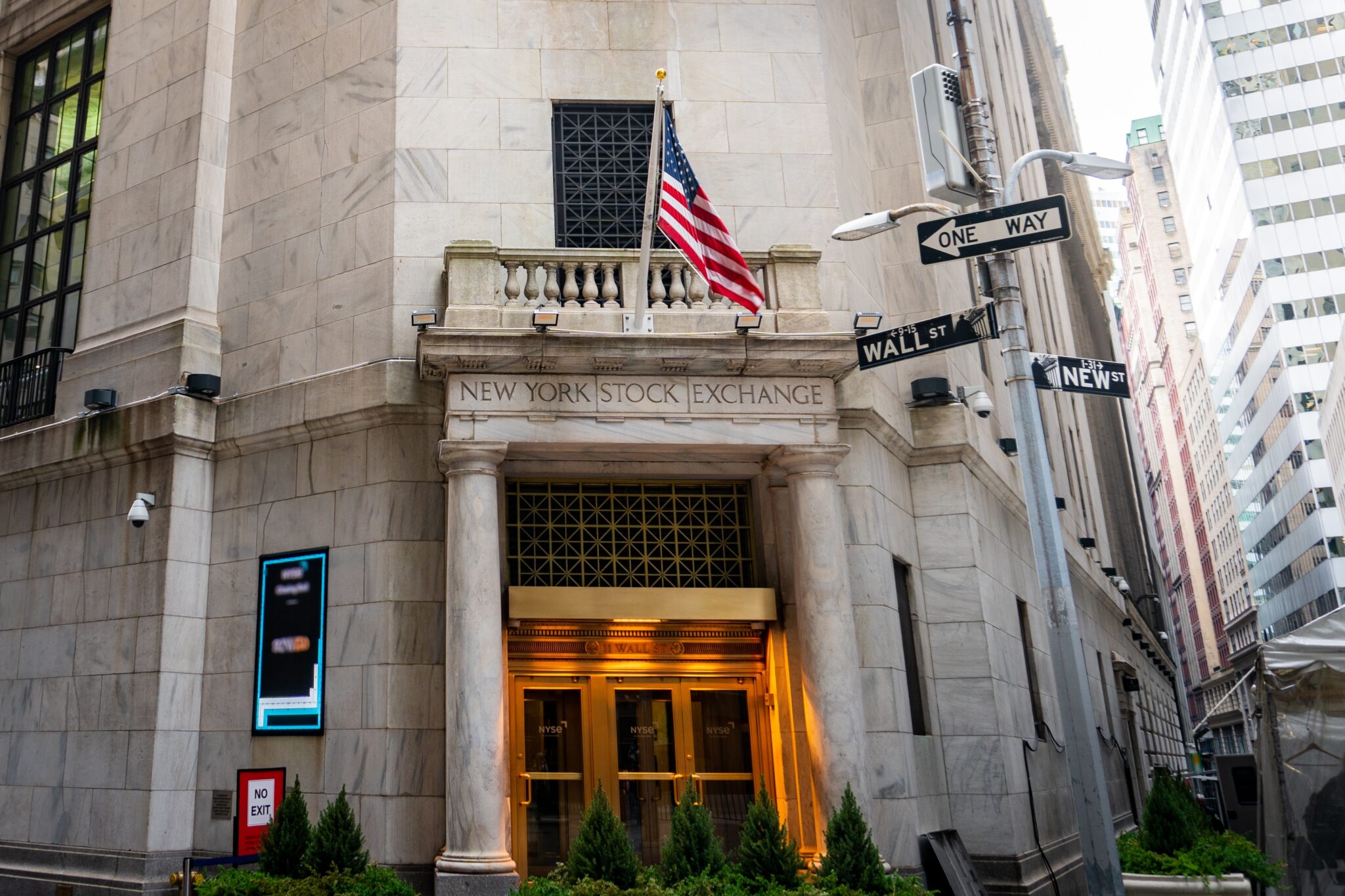 Wall Street Slides as Tech Stocks Retreat and Strong Jobs Data Raises ...