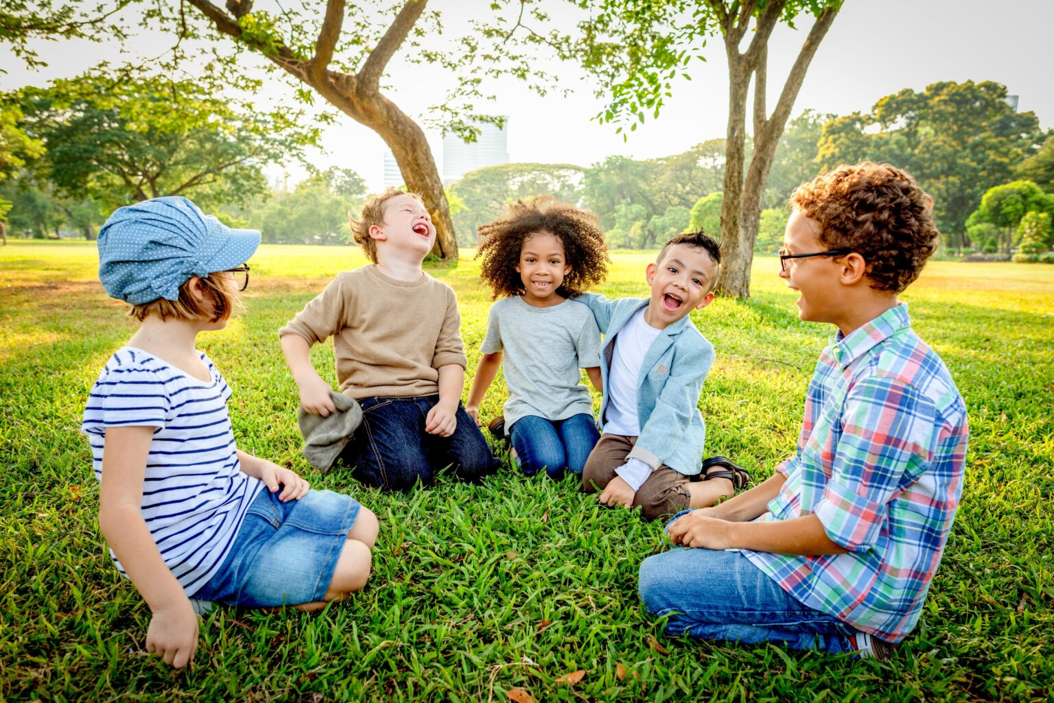 Researchers Say Laughter Strengthens Brain Networks, Lowers Stress And ...